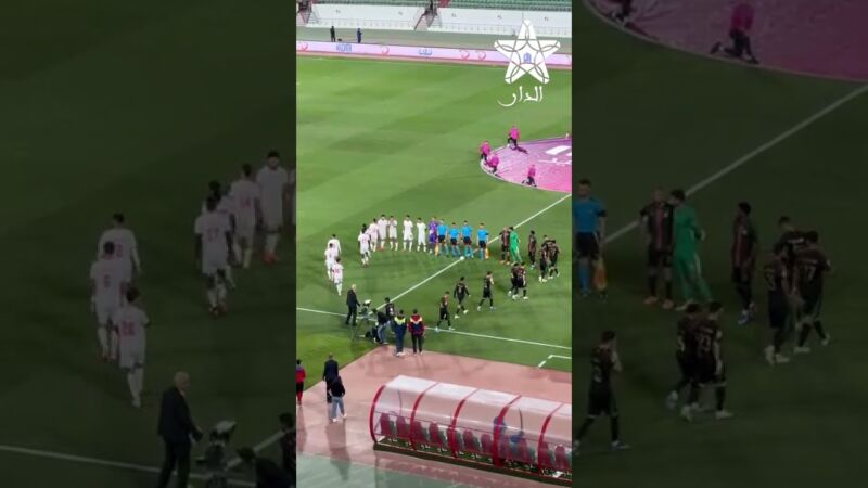 انطلاق مباراة حسنية أكادير والجيش الملكي على أرضية ملعب أدرار وسط أجواء ...