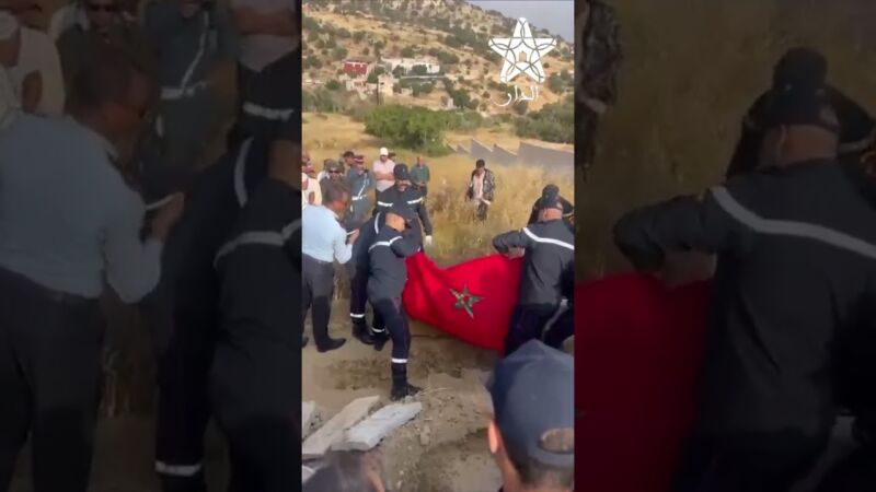 بحضور زملائه في الوقاية المدنية.. دفن الراحل رشيد أخشاشا بمقبرة إكوزا ...